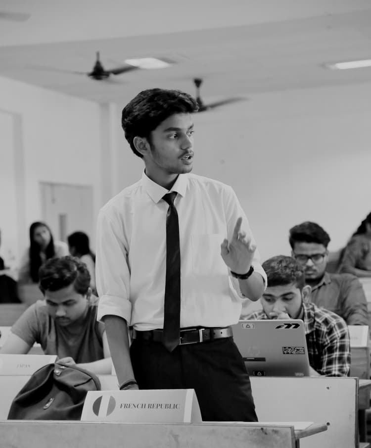 About // Daksh Sharma